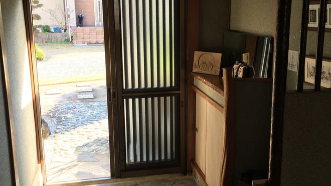 ※プラン見直しました※ 築60年一軒家貸切、自然光が降り注ぐ和庭園、清潔、駐車スペース5台の写真9