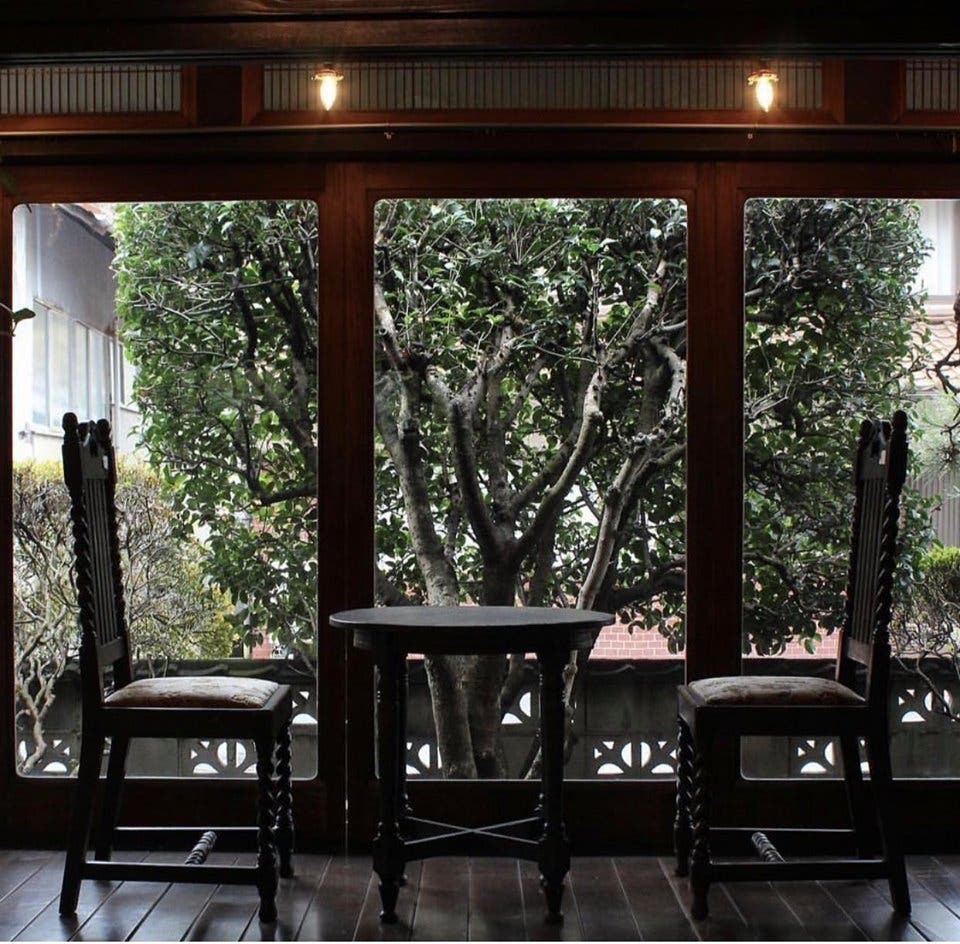 古民家一棟貸切。川の流れる音アンティークな空気一歩入れば異空間。書籍の中で廣島から広島へ歴史の旅へ10名様までの写真9