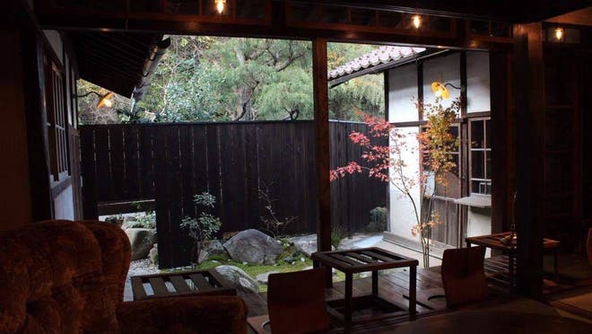 古民家一棟貸切。川の流れる音アンティークな空気一歩入れば異空間。書籍の中で廣島から広島へ歴史の旅へ10名様までの写真10