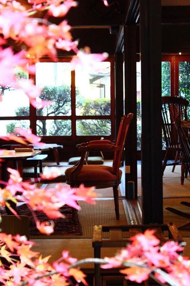 古民家一棟貸切。川の流れる音アンティークな空気一歩入れば異空間。書籍の中で廣島から広島へ歴史の旅へ10名様までの写真12