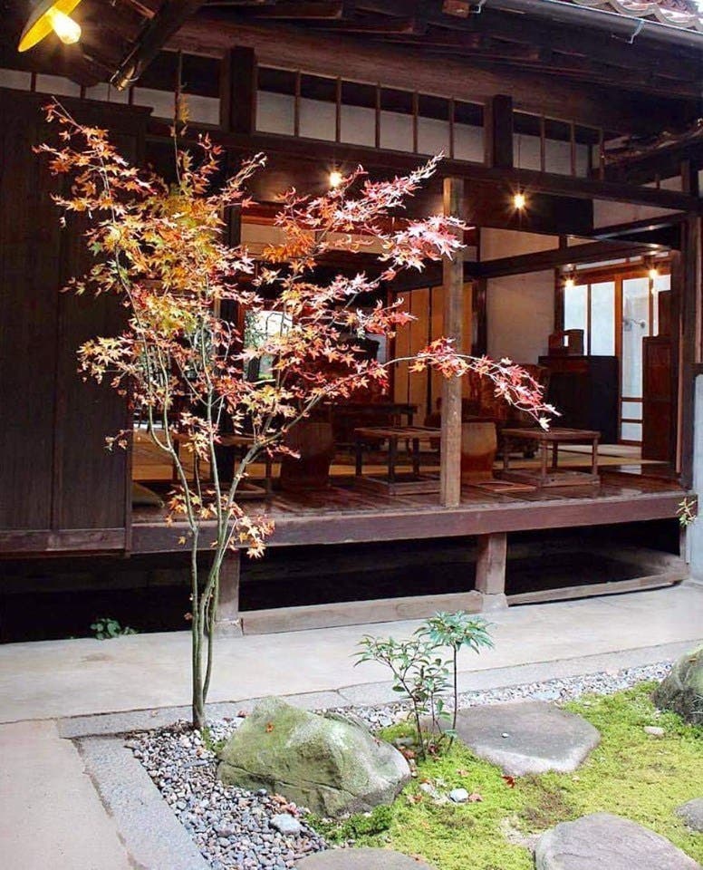 古民家一棟貸切。川の流れる音アンティークな空気一歩入れば異空間。書籍の中で廣島から広島へ歴史の旅へ10名様までの写真11