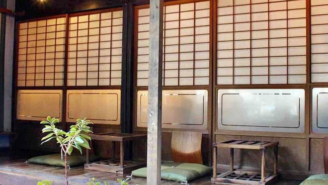 古民家一棟貸切。川の流れる音アンティークな空気一歩入れば異空間。書籍の中で廣島から広島へ歴史の旅へ10名様までの写真13