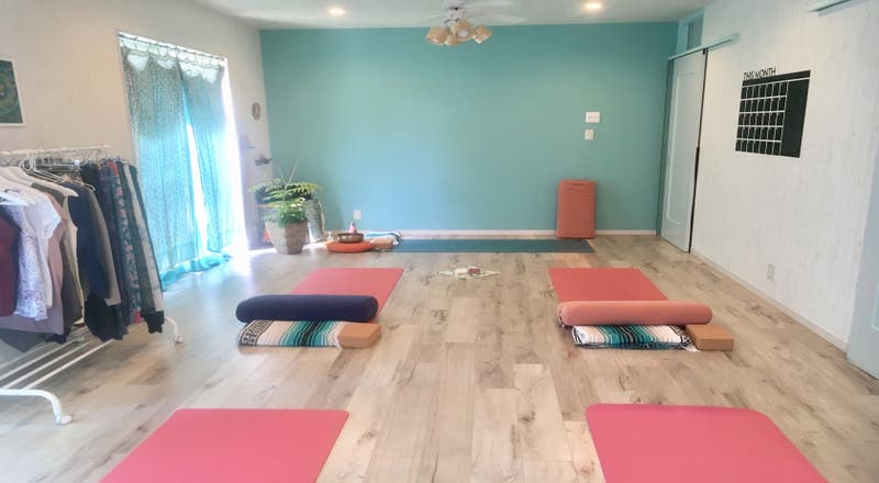 【古淵駅から徒歩8分】北欧風かわいいヨガスタジオ！YOGA・ママ会・撮影スペースなどにご利用ください＊駐車場あり