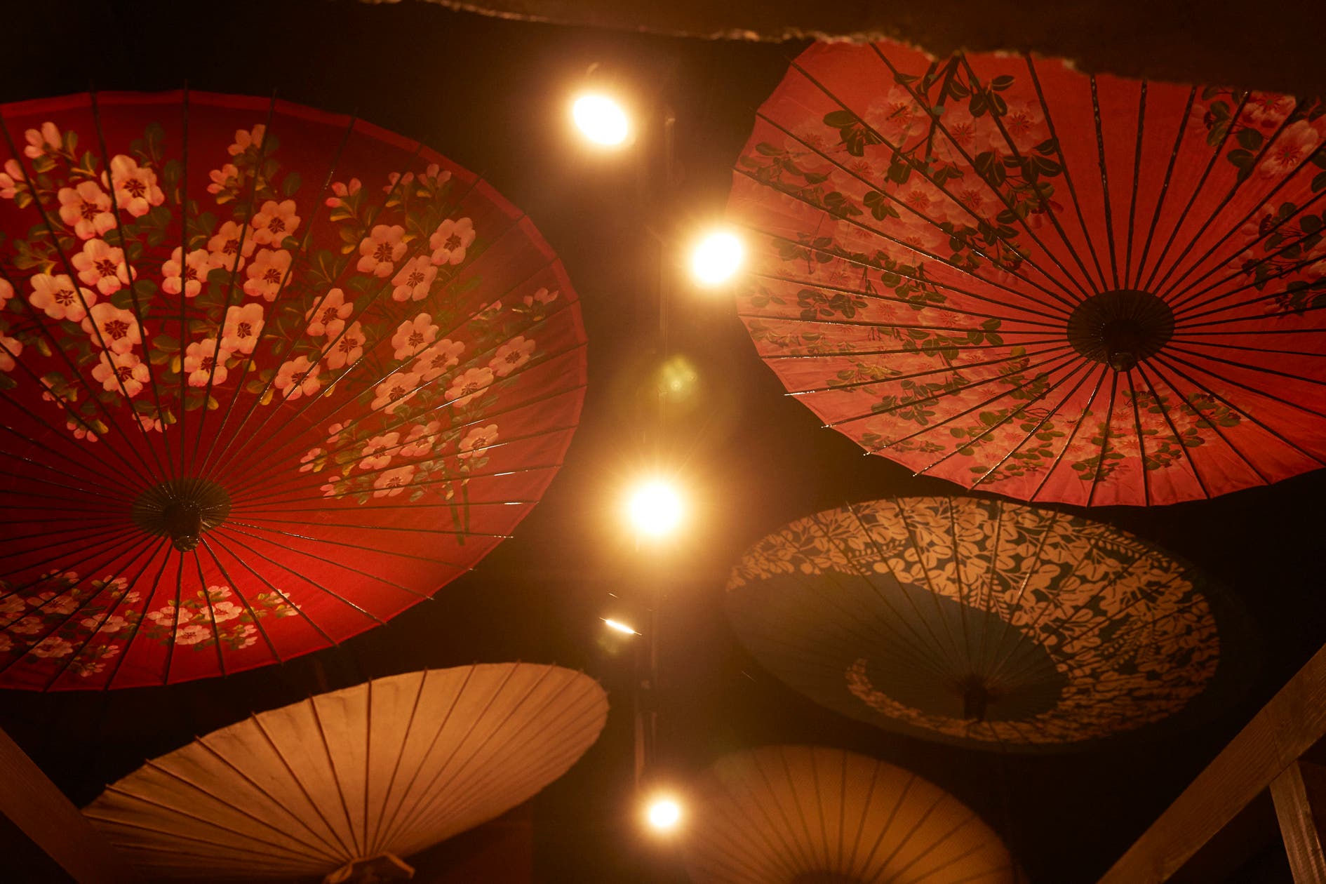 和モダン個室居酒屋のスペースレンタル｜レイアウト自由｜各種パーティー｜各テーブルにIH調理機付きの写真6