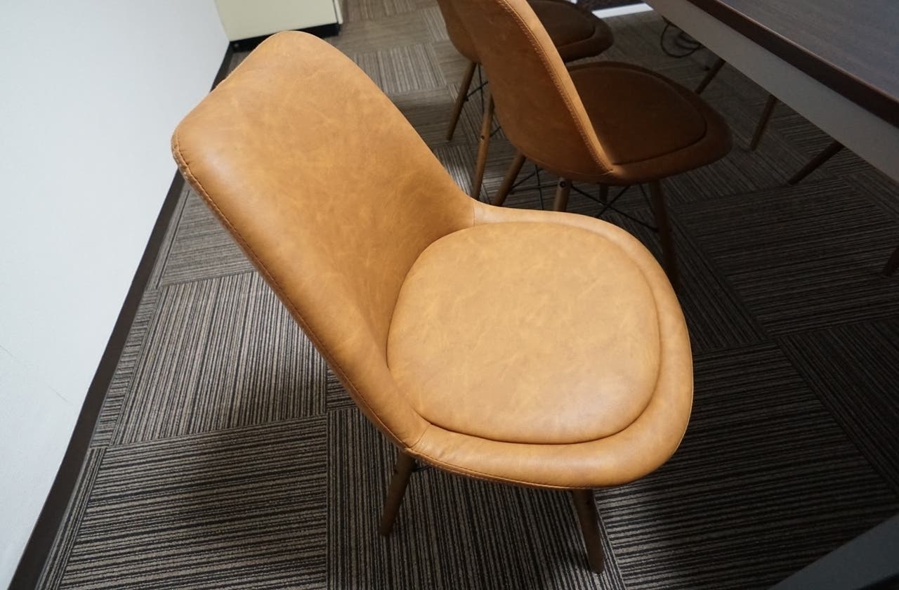 ＜新大阪駅徒歩３分＞【最大１２名】広々ロビーで待ち合わせも！商談、面接、打ち合わせに最適！ＰＣモニター等備品無料の会議室の写真10