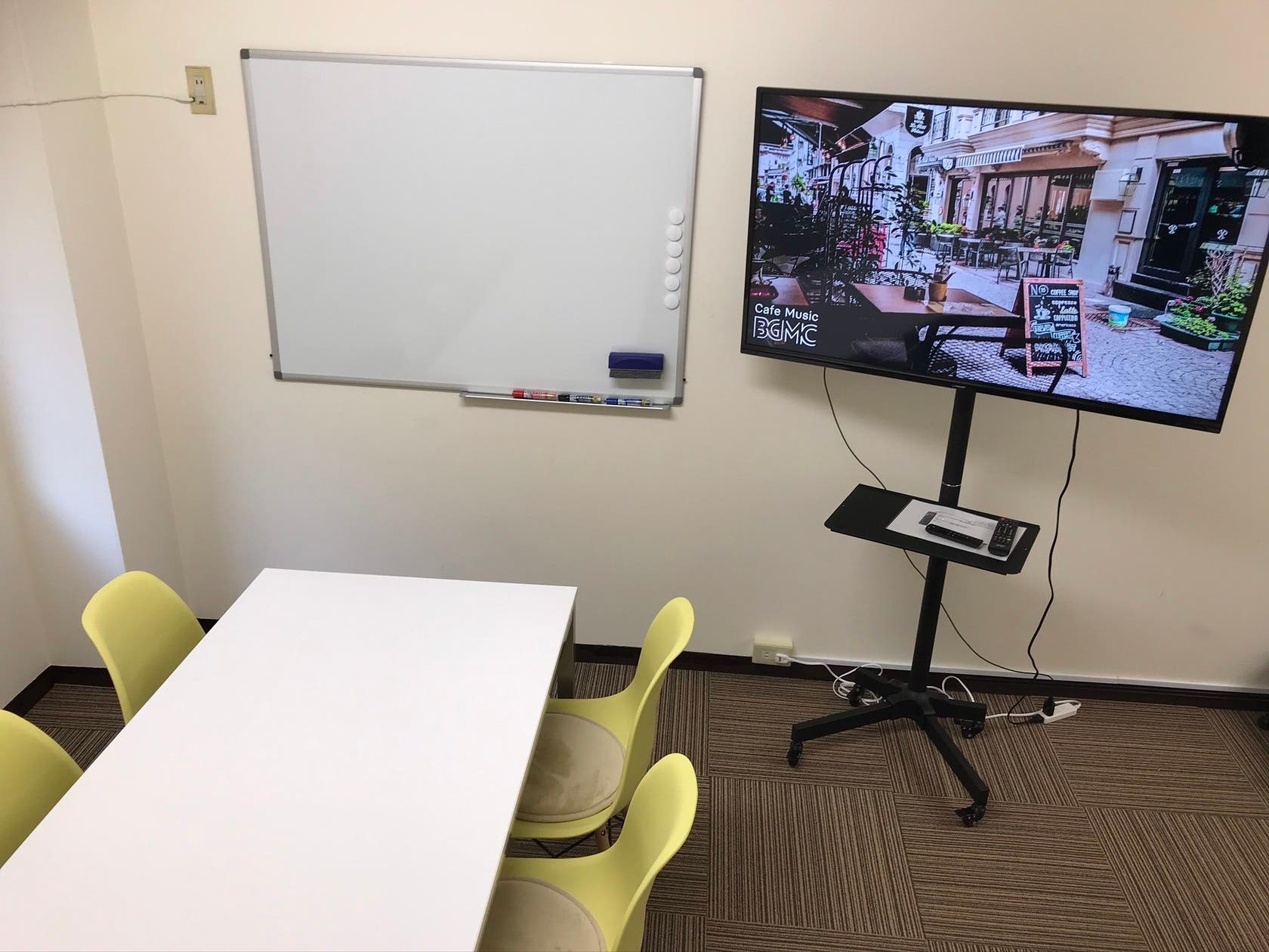 東京駅5分京橋駅1分!👞土足OK📺大型モニター（Fire tv付）ソファー設置・光回線【Hana＊東京A】の写真4