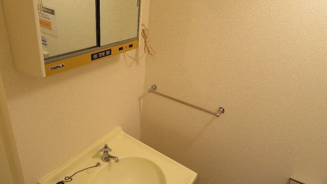 【新大阪駅】徒歩5分の落ち着いた会議室☆12名☆WiFi/50型モニタ☆テレワーク等も【FEEL 新大阪】の写真14