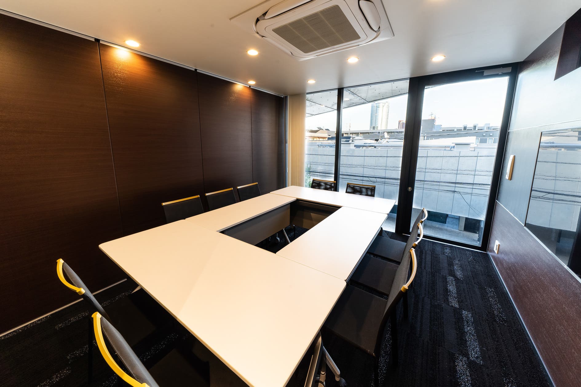 【HarborS表参道】コワーキングスペースの会議室をレンタルで！表参道駅から徒歩三分！の写真4