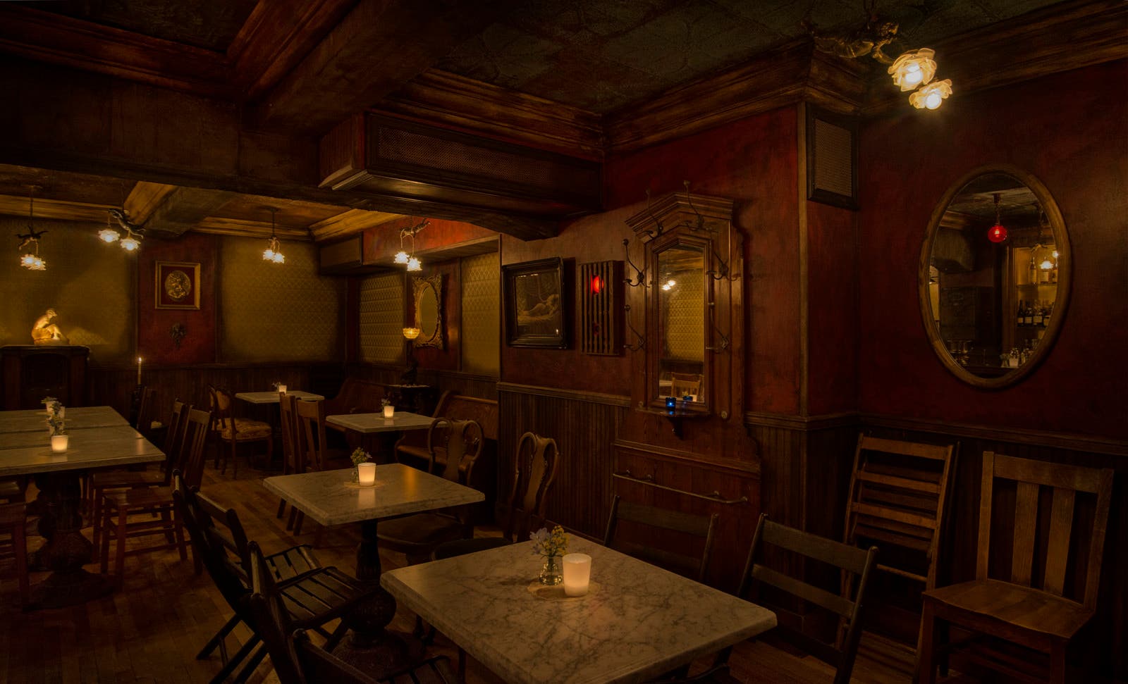 調度品や扉、階段、天井、床など細部に至るまで全てヴィンテージアンティーク。撮影/展示会/女子会/飲み会などにご利用下さいの写真6