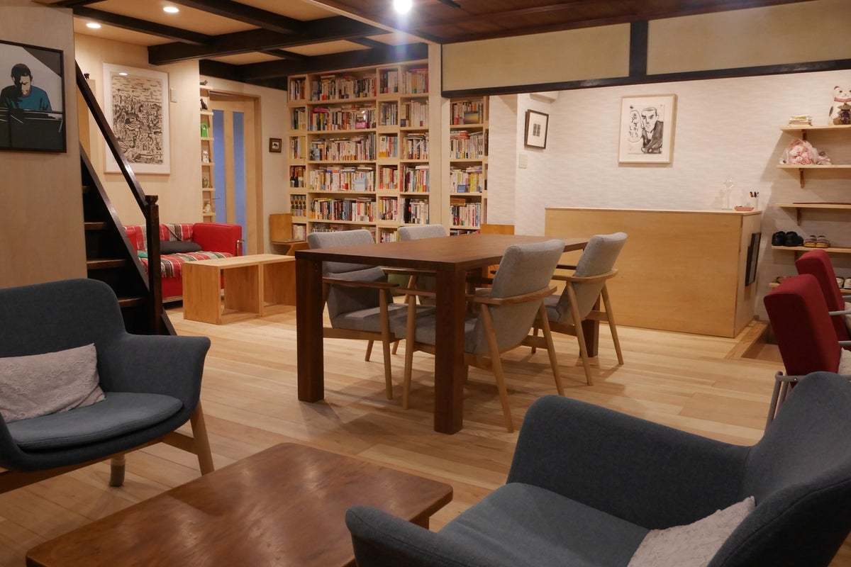 二条城から徒歩3分。京町家をリノベ。国産杉床が心地いい多目的スペースの写真8