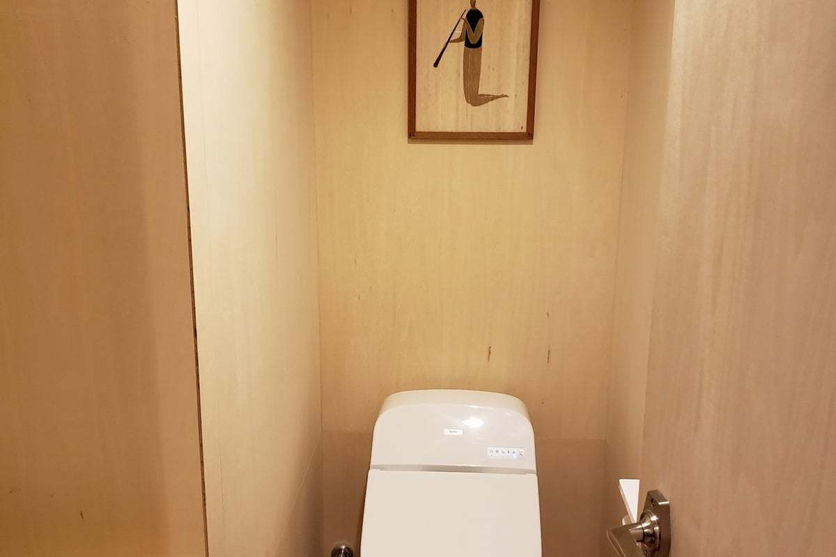 二条城から徒歩3分。京町家をリノベ。国産杉床が心地いい多目的スペースの写真9