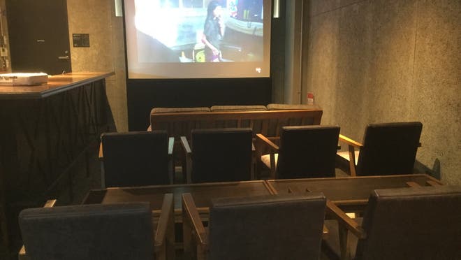 新宿三丁目10分🚶♂️カラオケバー🍷🎤 撮影可能🎥 (最大25名収容)の写真6