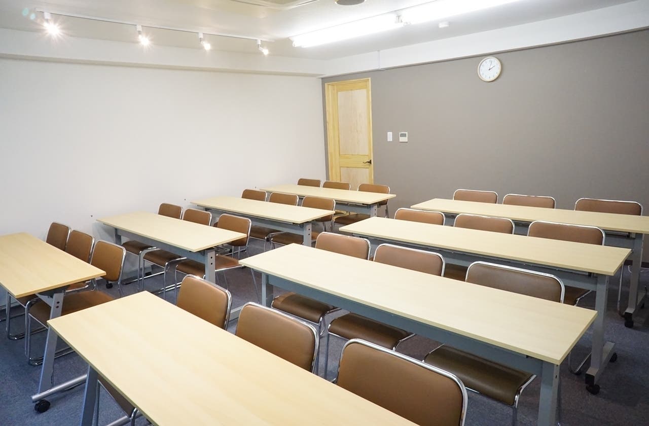 ＜新大阪駅より徒歩2分の会議室＞【最大30名 ルームＯ-６】プロジェクター等備品無料で説明会やセミナーに！の写真4