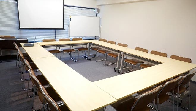 <新大阪駅より徒歩2分の会議室>【最大30名 ルームO-6】プロジェクター等備品無料で説明会やセミナーに!の写真5