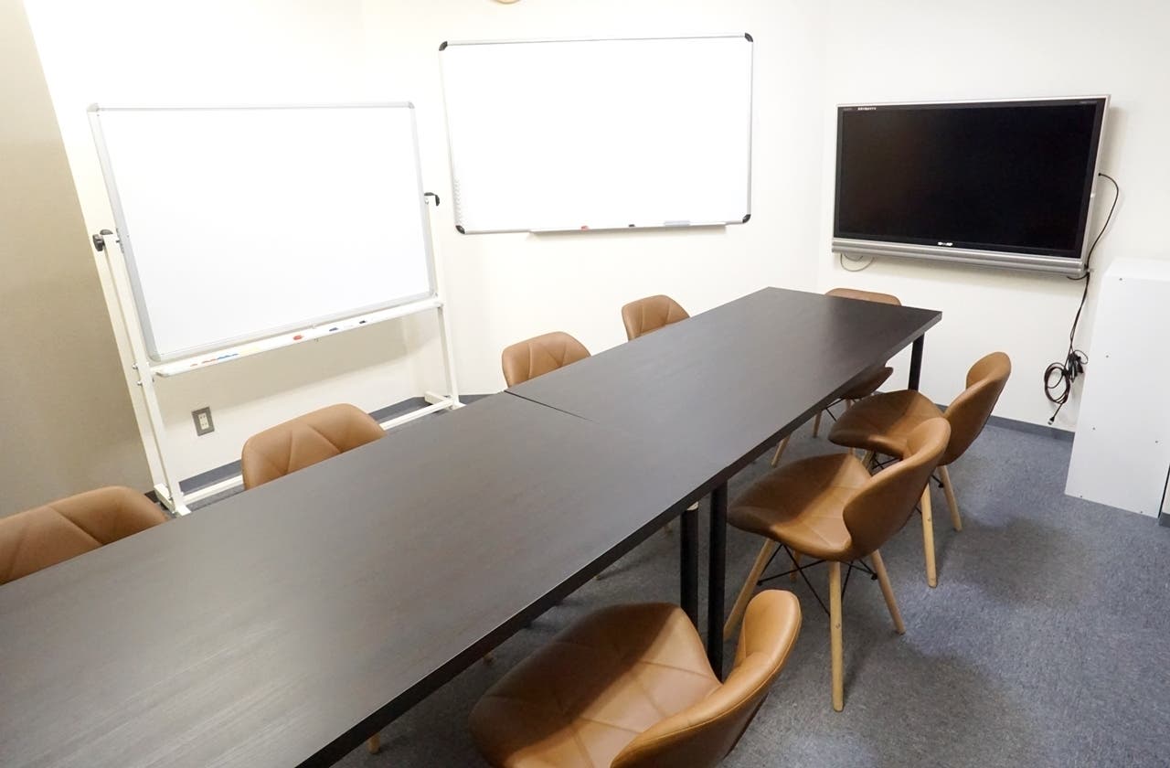＜新大阪駅より徒歩2分の会議室＞【最大９名】オフィスビルの一室で商談や打ち合わせに最適！の写真4