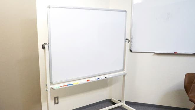 <新大阪駅より徒歩2分の会議室>【最大9名】オフィスビルの一室で商談や打ち合わせに最適!の写真10