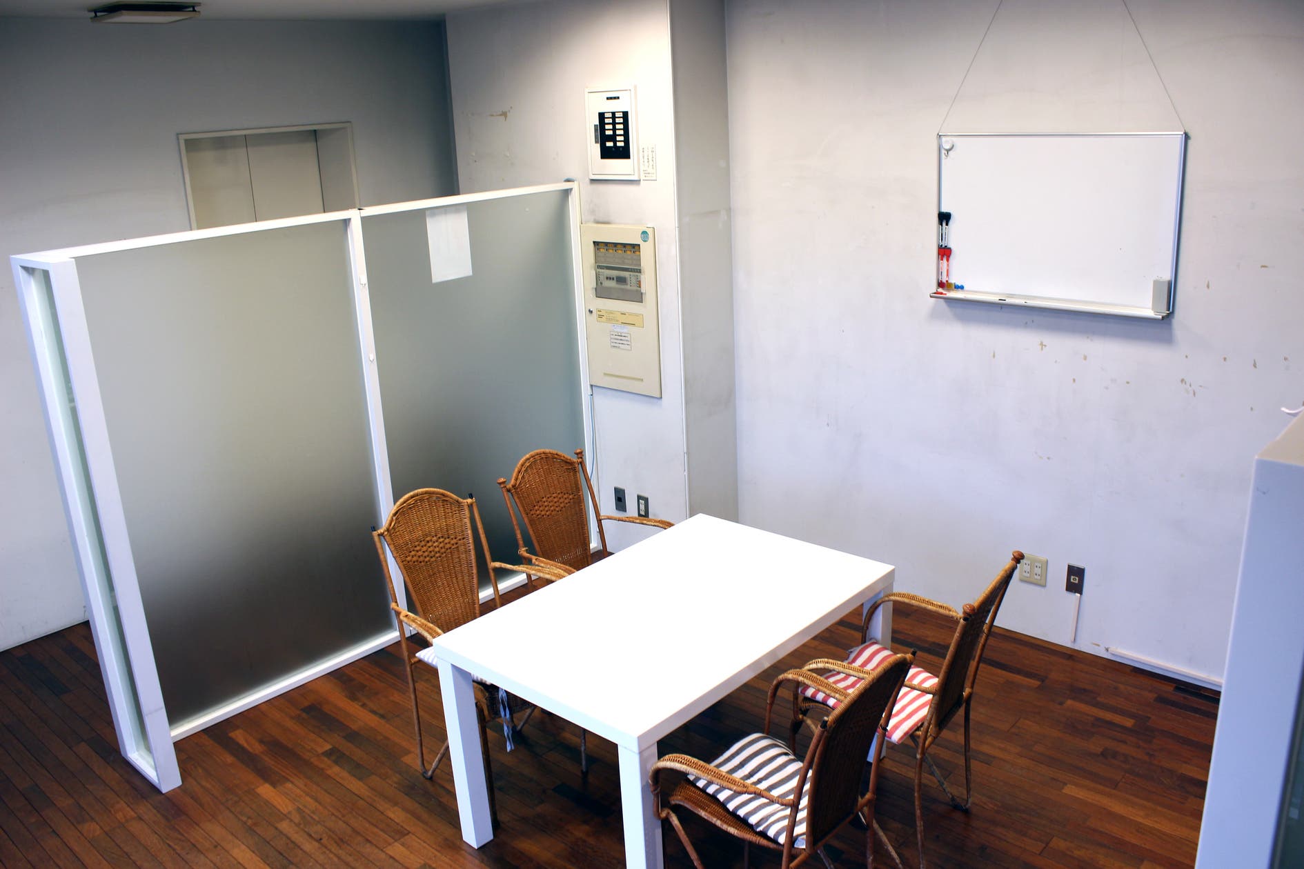 【WORK SPACE-1000】熊本繫華街で格安レンタルスペースを貸切できます/講師やビジネス等にオススメ/トイレ/Wi-Fiの写真5