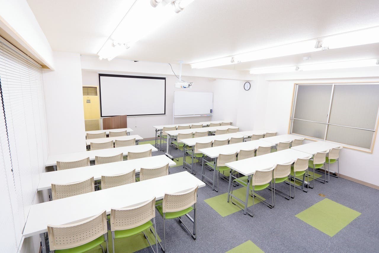 【新宿西口D5出口2分】セミナーに！プロジェクター・演台・マイク・スピーカー・光WiFi無料！ふれあい貸し会議室 新宿No18の写真6