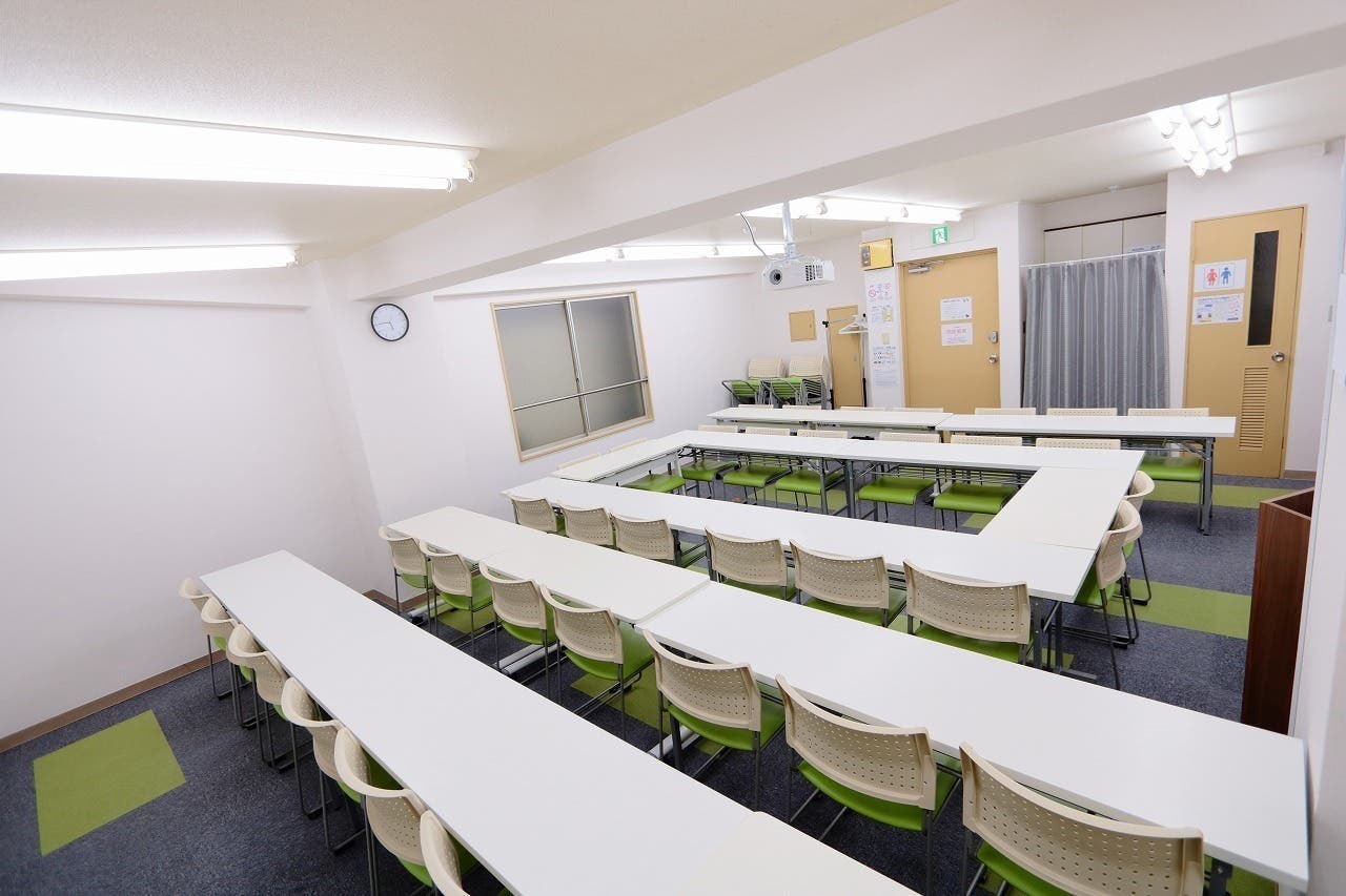 【新宿西口D5出口2分】セミナーに！プロジェクター・演台・マイク・スピーカー・光WiFi無料！ふれあい貸し会議室 新宿No18の写真12