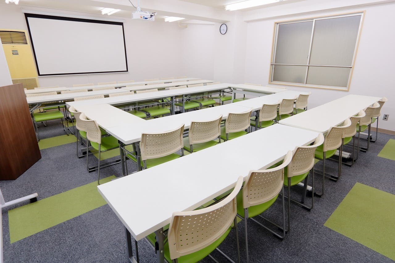 【新宿西口D5出口2分】セミナーに！プロジェクター・演台・マイク・スピーカー・光WiFi無料！ふれあい貸し会議室 新宿No18の写真14