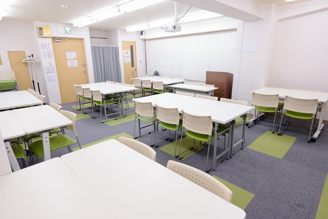 【新宿西口D5出口2分】セミナーに！プロジェクター・演台・マイク・スピーカー・光WiFi無料！ふれあい貸し会議室 新宿No18の写真18