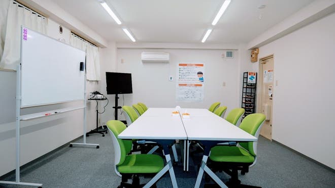 【乃木坂駅徒歩10分!14名着席可!】NURO光/55インチモニター/プロジェクター全て無料☆ くすみん多目的スペース 西麻布の写真7