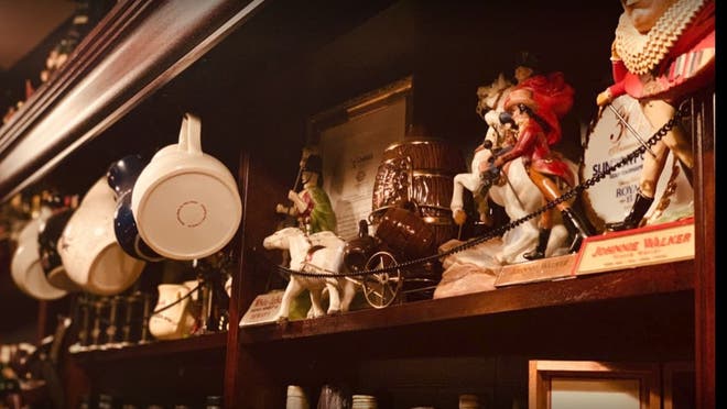 【恵比寿駅西口徒歩3分】英国調の雰囲気の隠れ家BARスペース。雑誌、ドラマ、映画などの撮影におすすめの写真10