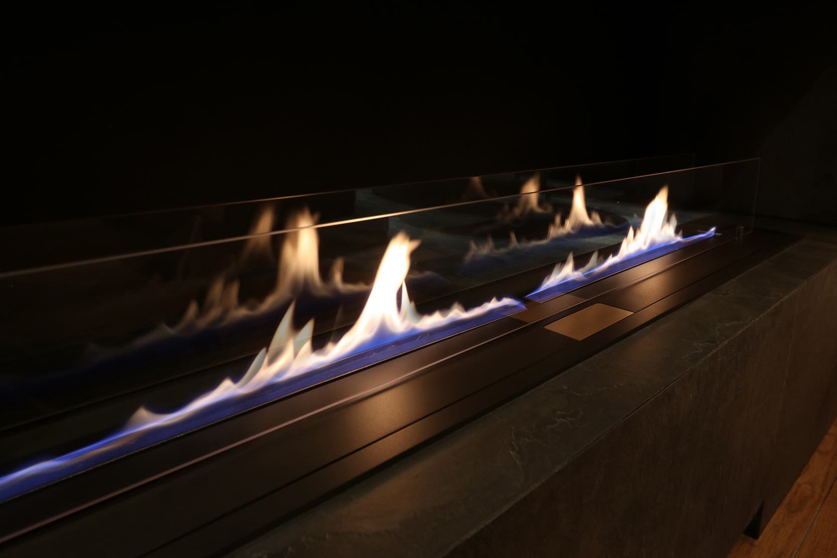 暖炉（リビング内）の画像1