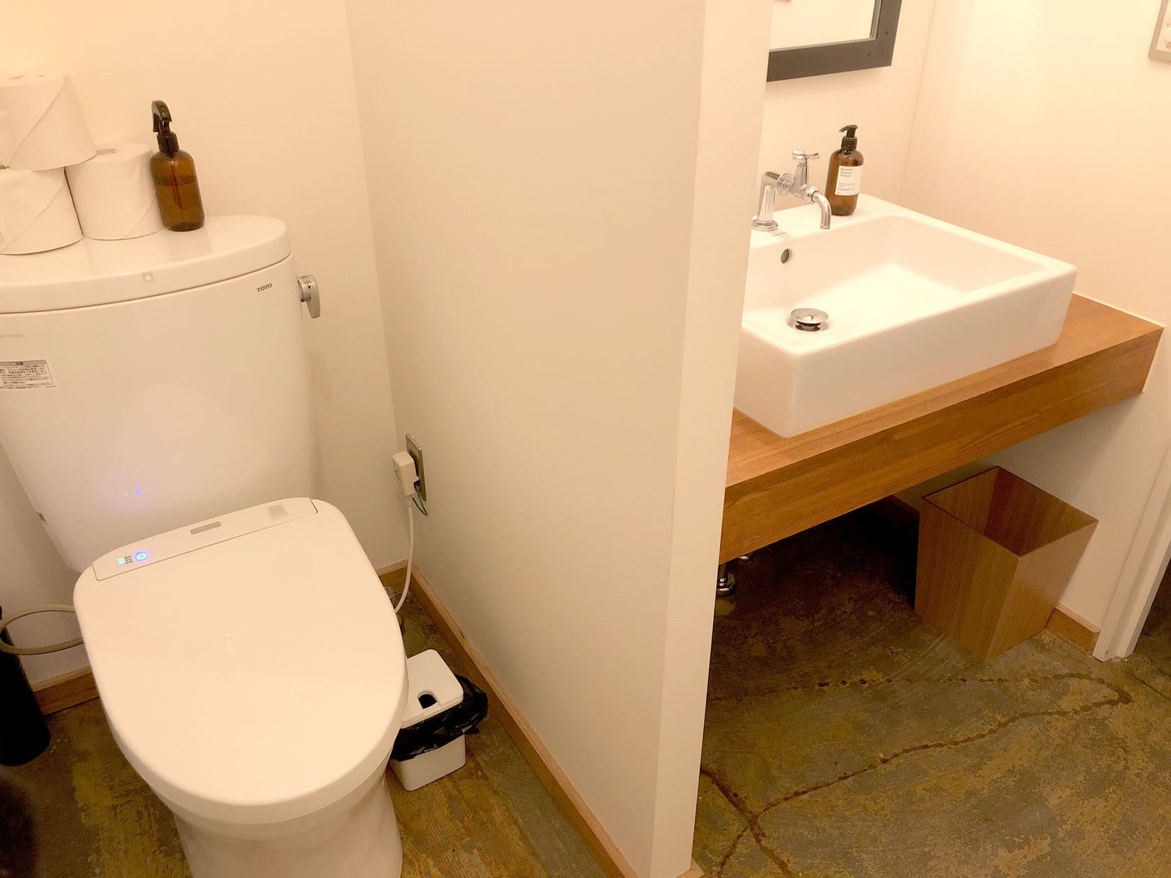 【本町・心斎橋】レトロビルのデザイナーズスペース　セミナー/ギャラリー/パーティー/映画鑑賞会などの写真13