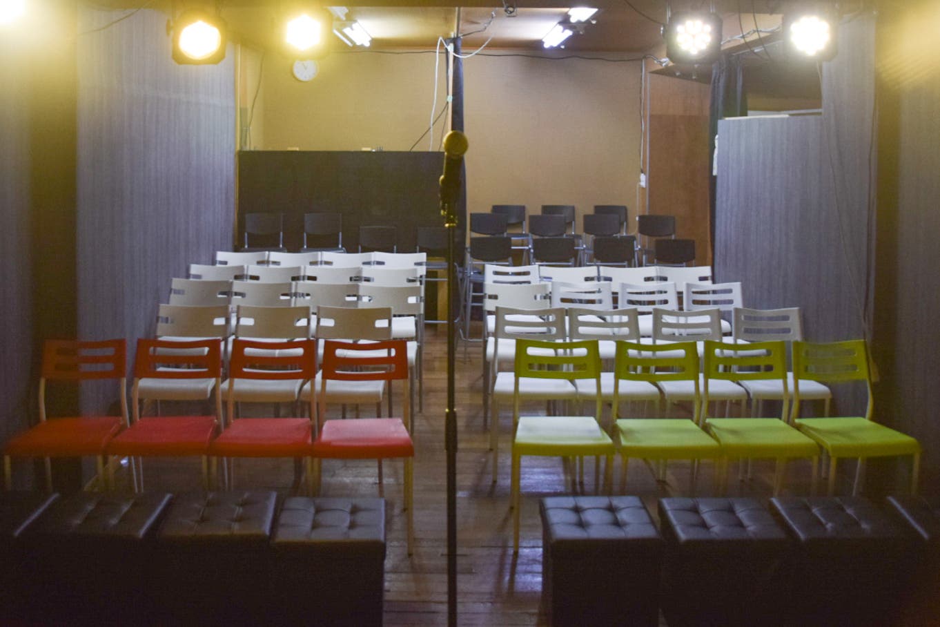 劇場レンタルライブハウスです。客席キャパ40席。新井薬師駅徒歩3分です。の写真6