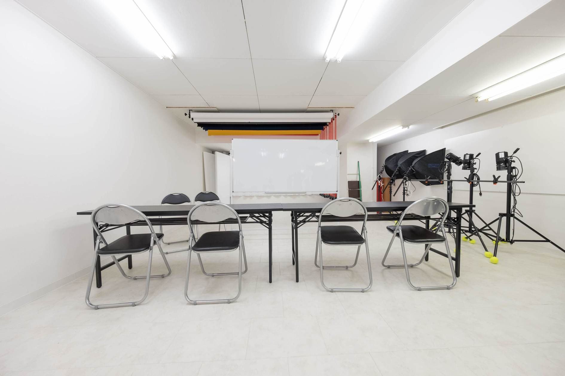 【studio As】9色のバックペーパー＆豊富な撮影機材が無料で使えて驚愕の1H/￥4000〜!の写真15