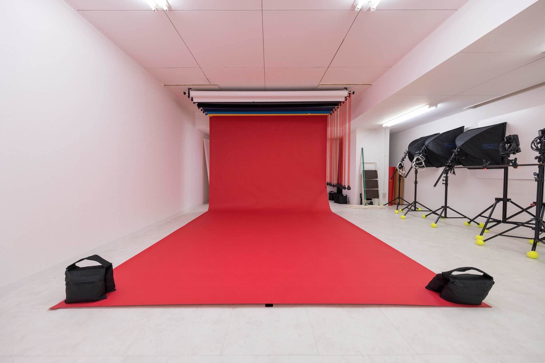【studio As】9色のバックペーパー＆豊富な撮影機材が無料で使えて驚愕の1H/￥4000〜!の写真18