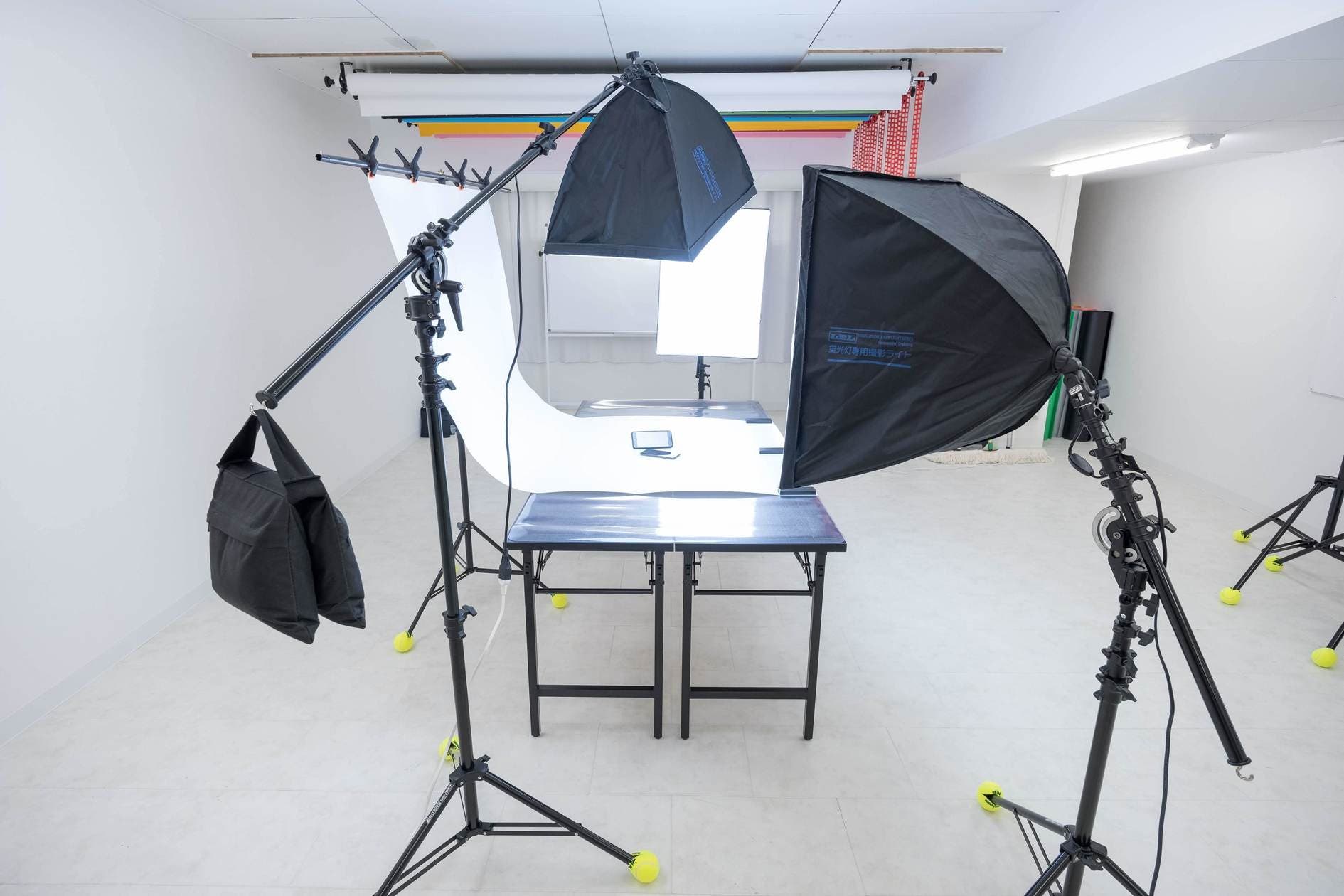 【studio As】9色のバックペーパー＆豊富な撮影機材が無料で使えて驚愕の1H/￥4000〜!の写真9