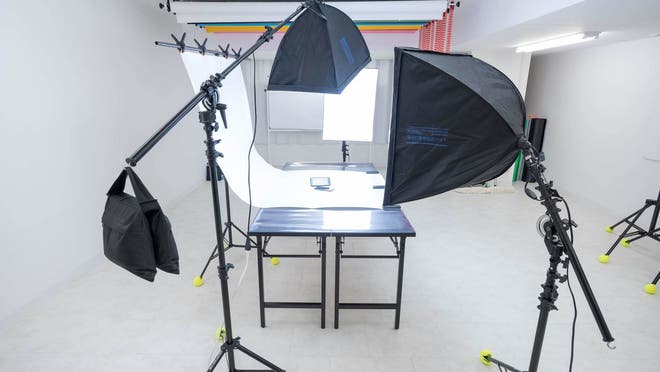 【studio As】9色のバックペーパー&豊富な撮影機材が無料で使えて驚愕の1H/¥4000〜!の写真9