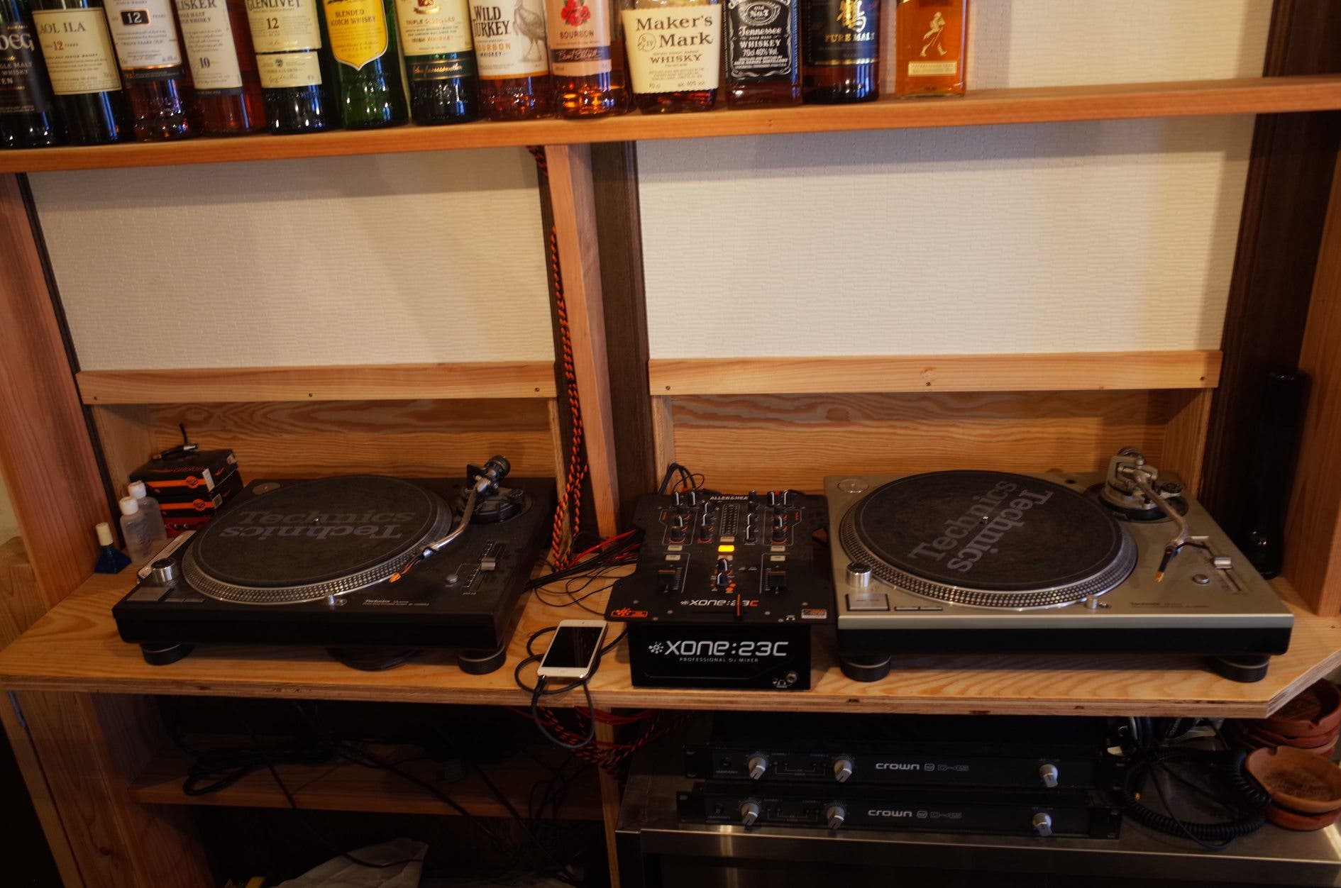 【経堂駅徒歩３分】裸足でくつろげる小上がりと、バーカウンターのある多目的広々おしゃれ空間の写真6