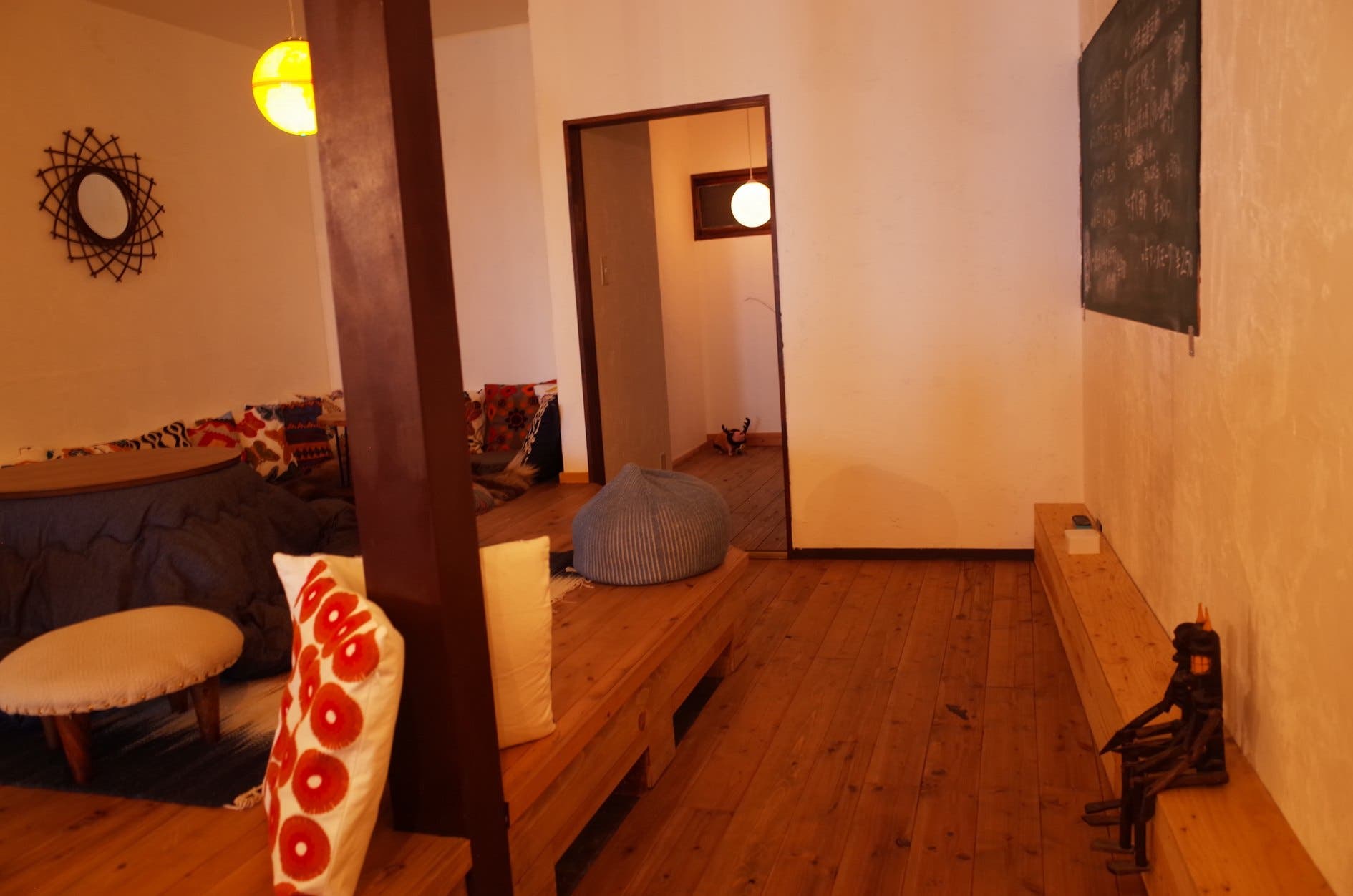 【経堂駅徒歩３分】裸足でくつろげる小上がりと、バーカウンターのある多目的広々おしゃれ空間の写真9