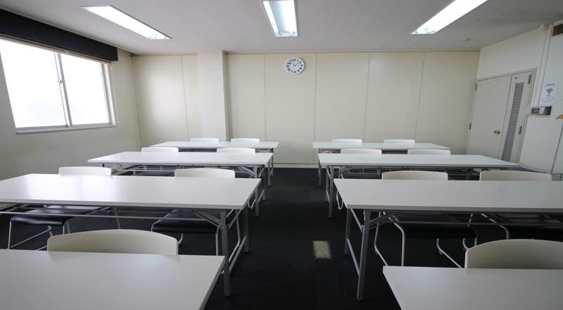 広瀬通 🔶おトクな会議室🔶【5階5-B会議室】24時間OK／会議・勉強会に／16名様用