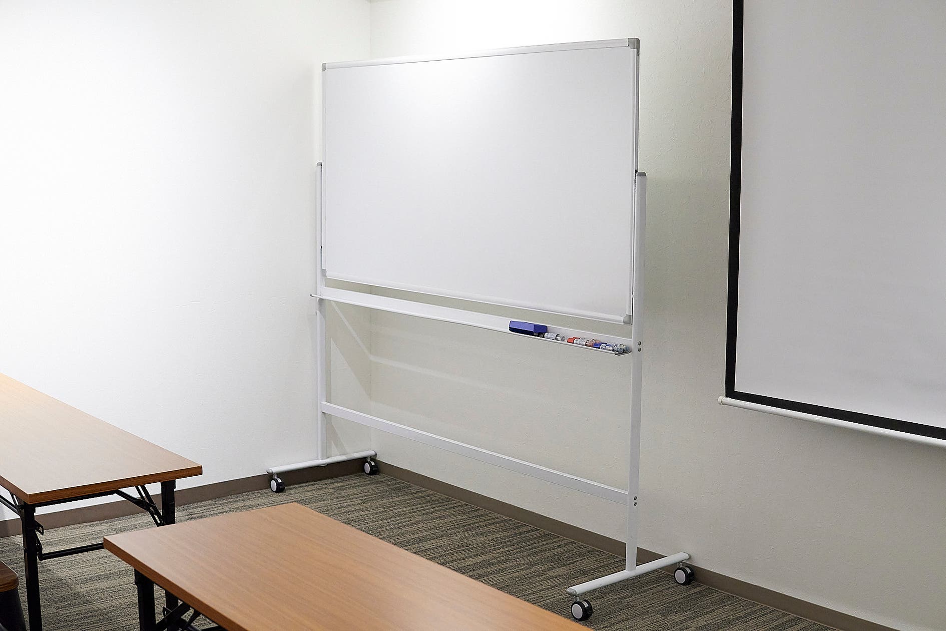 9A【 四谷三丁目駅 1分】室内設備・備品が充実♪WiFi無料！清掃・消毒で衛生面も安心♥便利な駅近会議室の写真9