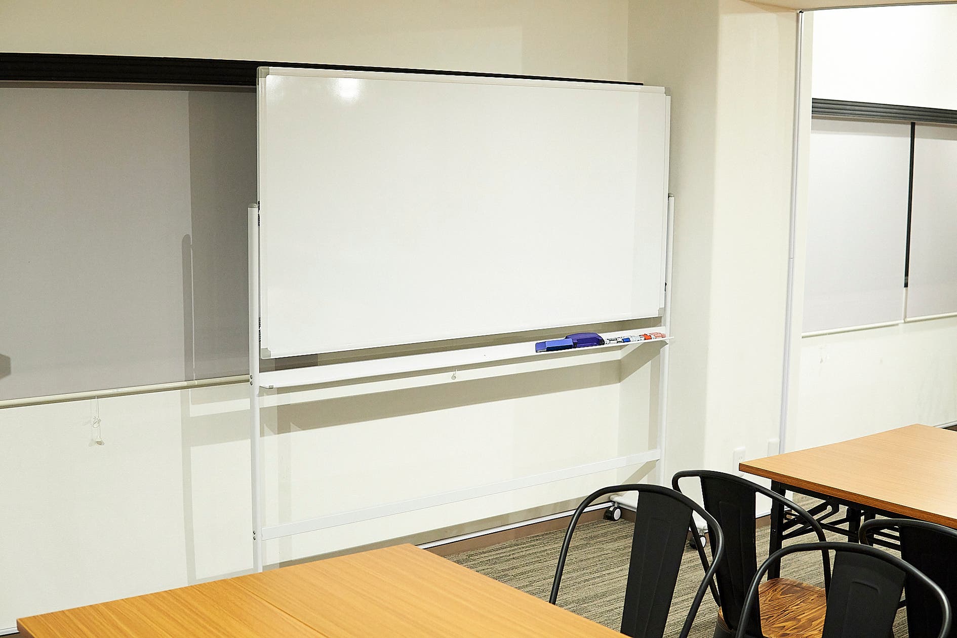 9B【 四谷三丁目駅 1分】室内設備・備品が充実♪WiFi無料！清掃・消毒で衛生面も安心♥便利な駅近会議室の写真10