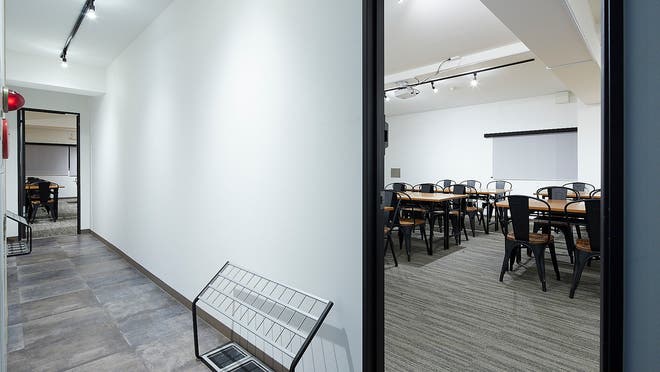 9B【 四谷三丁目駅 1分】室内設備・備品が充実♪WiFi無料!清掃・消毒で衛生面も安心♥便利な駅近会議室の写真7