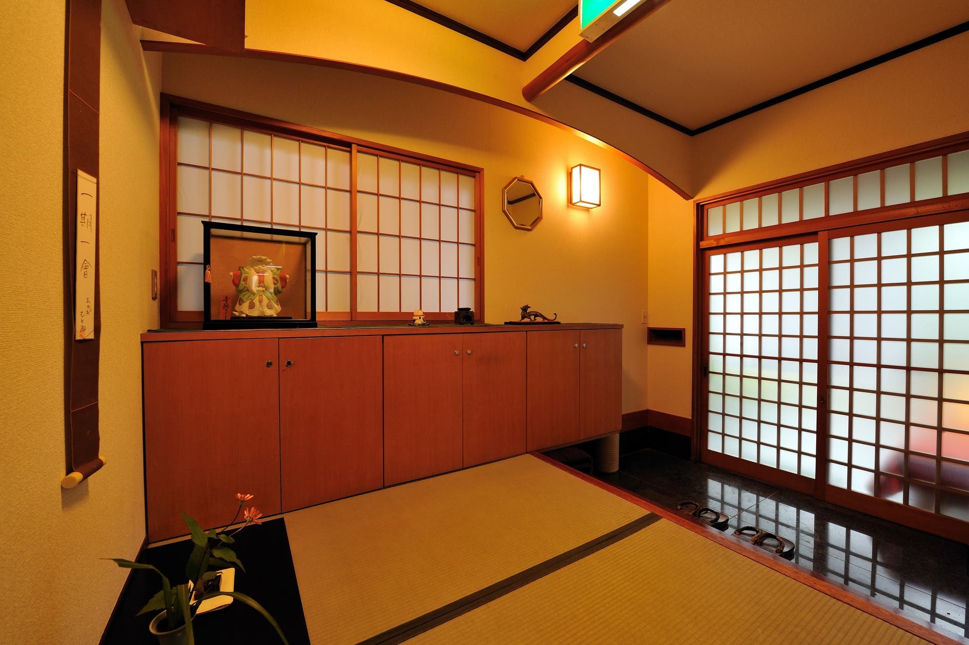 【200坪のガーデン】300種の草木が彩る秘密の庭｜山の上の元ペンションの広々空間を1棟丸ごと完全貸切｜の写真9