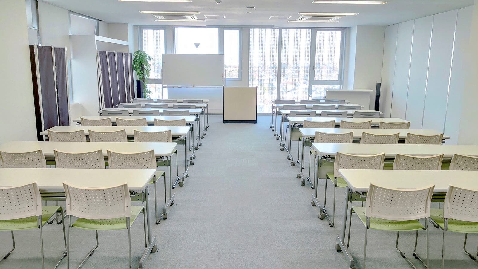 【吉祥寺駅徒歩5分】halooSPACE at 吉祥寺 大会議室の写真1