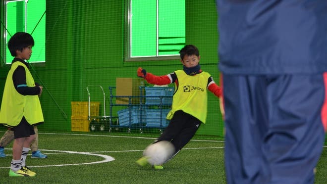 全面人工芝の室内練習場!!ヨガなどカルチャー、スポーツ系の講習会などに!!の写真5