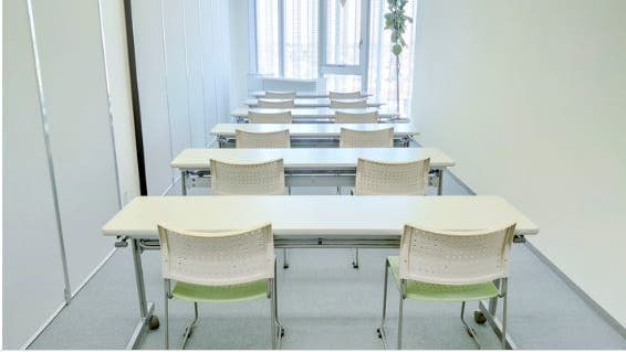 吉祥寺駅から4分!12名収容の自然光が心地よい会議室/中会議室の写真1