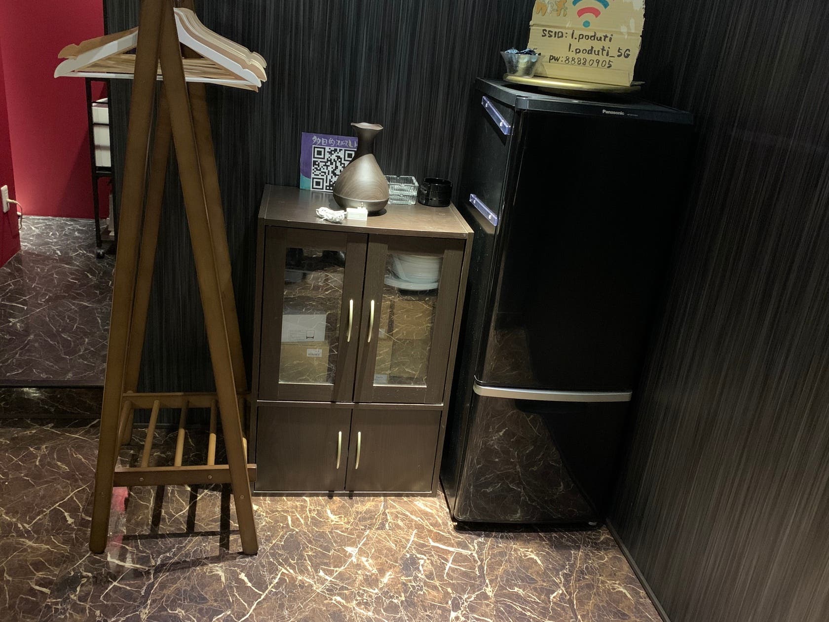 毎回清掃、隠れ家カラオケ完備、除菌グッズ完備、換気できます。の写真11