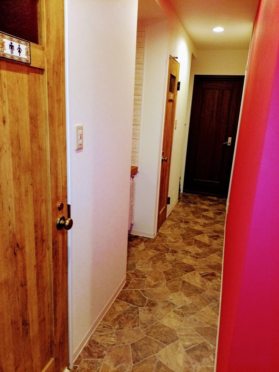 駅近2分『大阪でファンミならココ！』ステージ高60ｃｍ 天井４ｍ 幅６ｍ 見やすい舞台のあるライブ会場ですの写真7