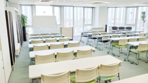 吉祥寺駅から徒歩4分!好アクセスな51名収容の会議室/大+中会議室の写真2