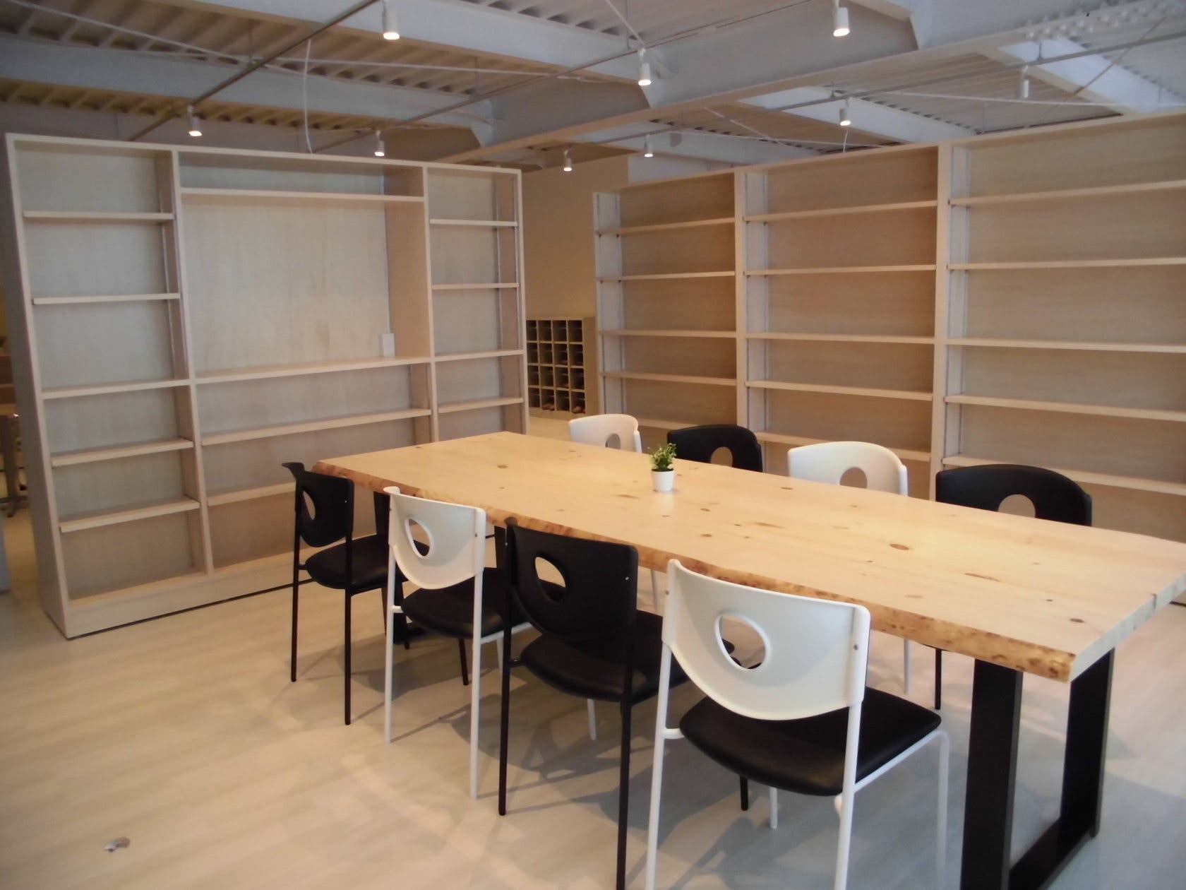 アシストビル２F　駅徒歩圏内、会議室、ママ会、コスプレ撮影などご利用ください！の写真9