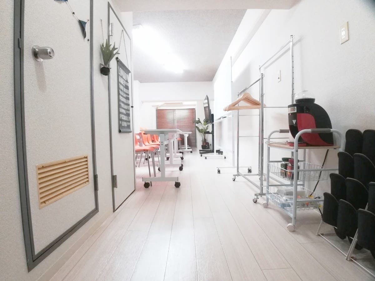 【定期除菌】★新大阪駅から一直線３分で迷わない！★２２名収容●【全て無料】WiFi＆大画面モニター等●会議室シャルム新大阪の写真24