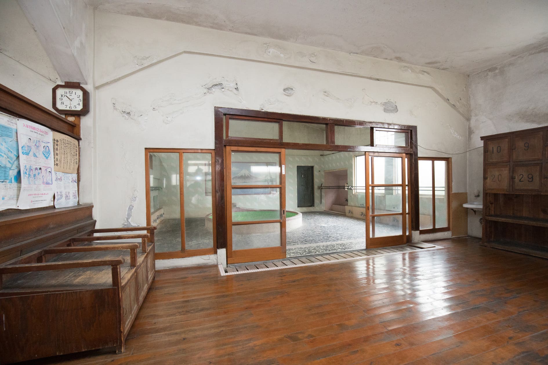 昭和レトロの元銭湯「吉田温泉」・沼津港近く・撮影・ギャラリー・イベント・ひとりオフィス・ラブライブ聖地への途中の写真5